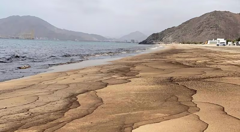 UAE: Khor Fakkan Oil Spill Prompts Temporary Swimming Ban at Al Zubarah ...